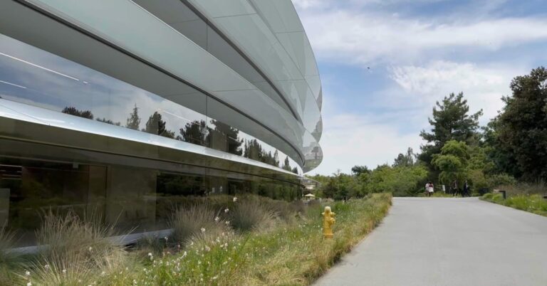 Apple acquiert la startup DarwinAI avant la poussée de l'IA d'iOS 18